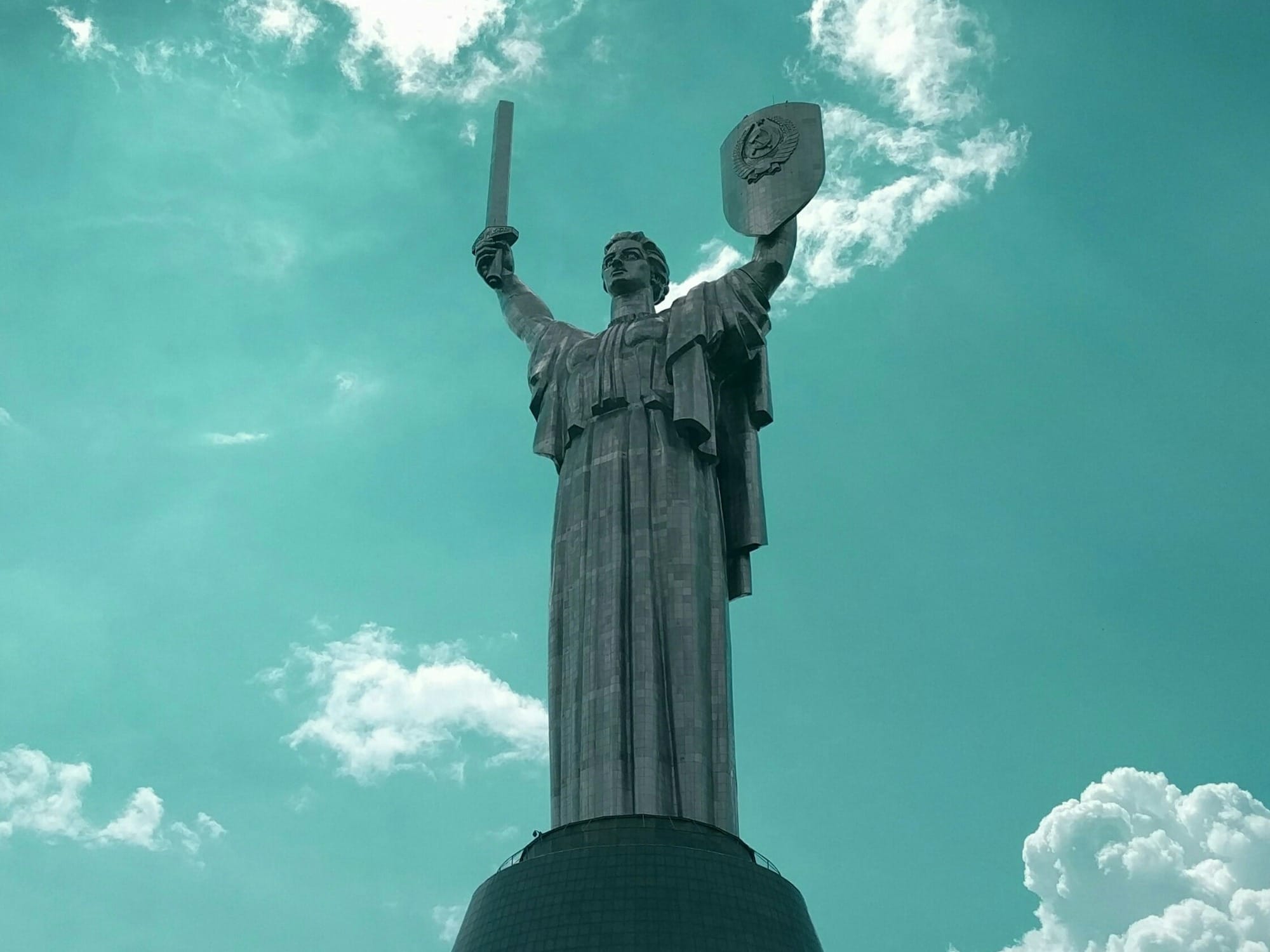 Which country has the world's tallest statue? | Classic Nerd