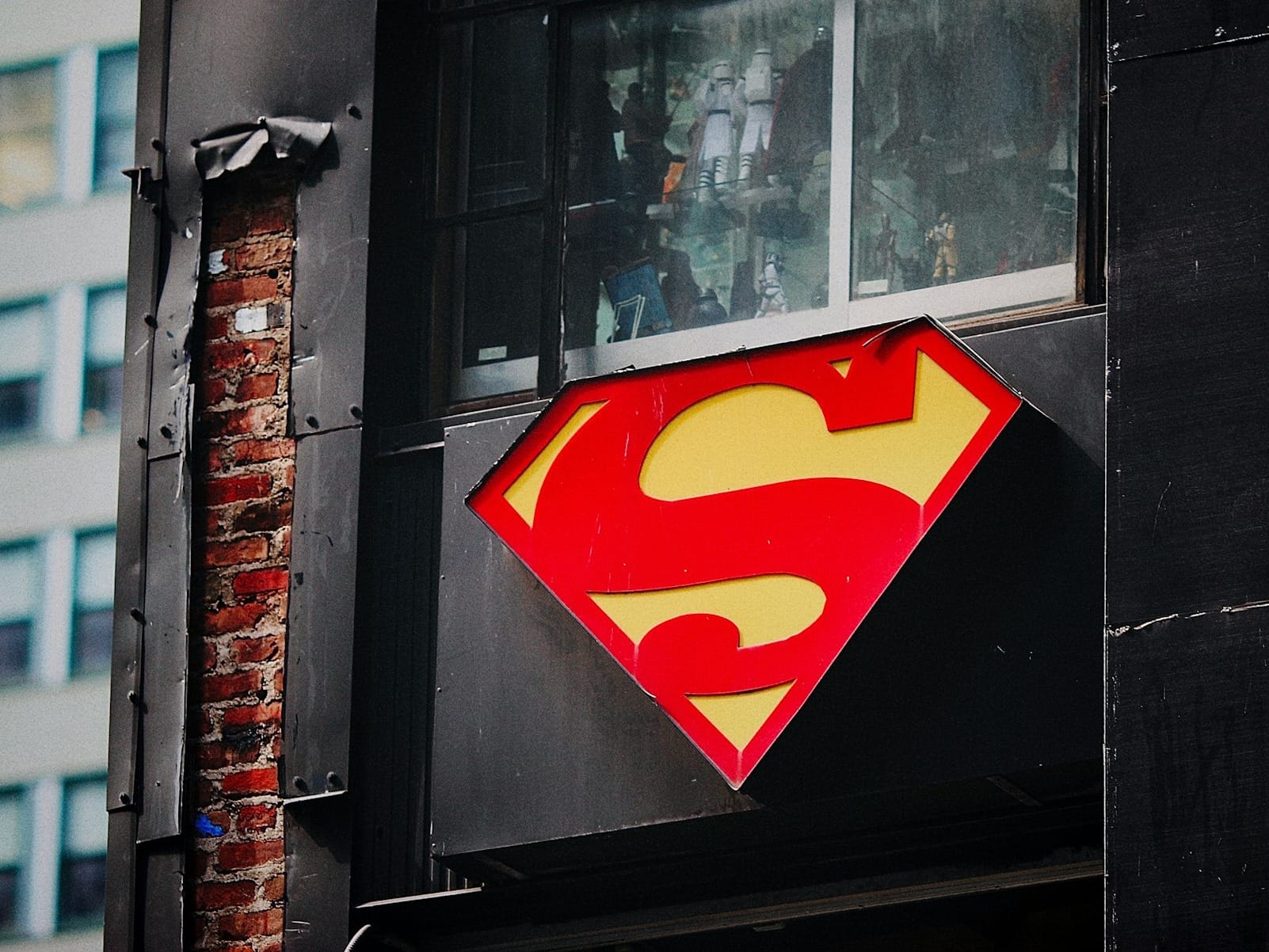 What newspaper does Clark Kent work for? | Classic Nerd